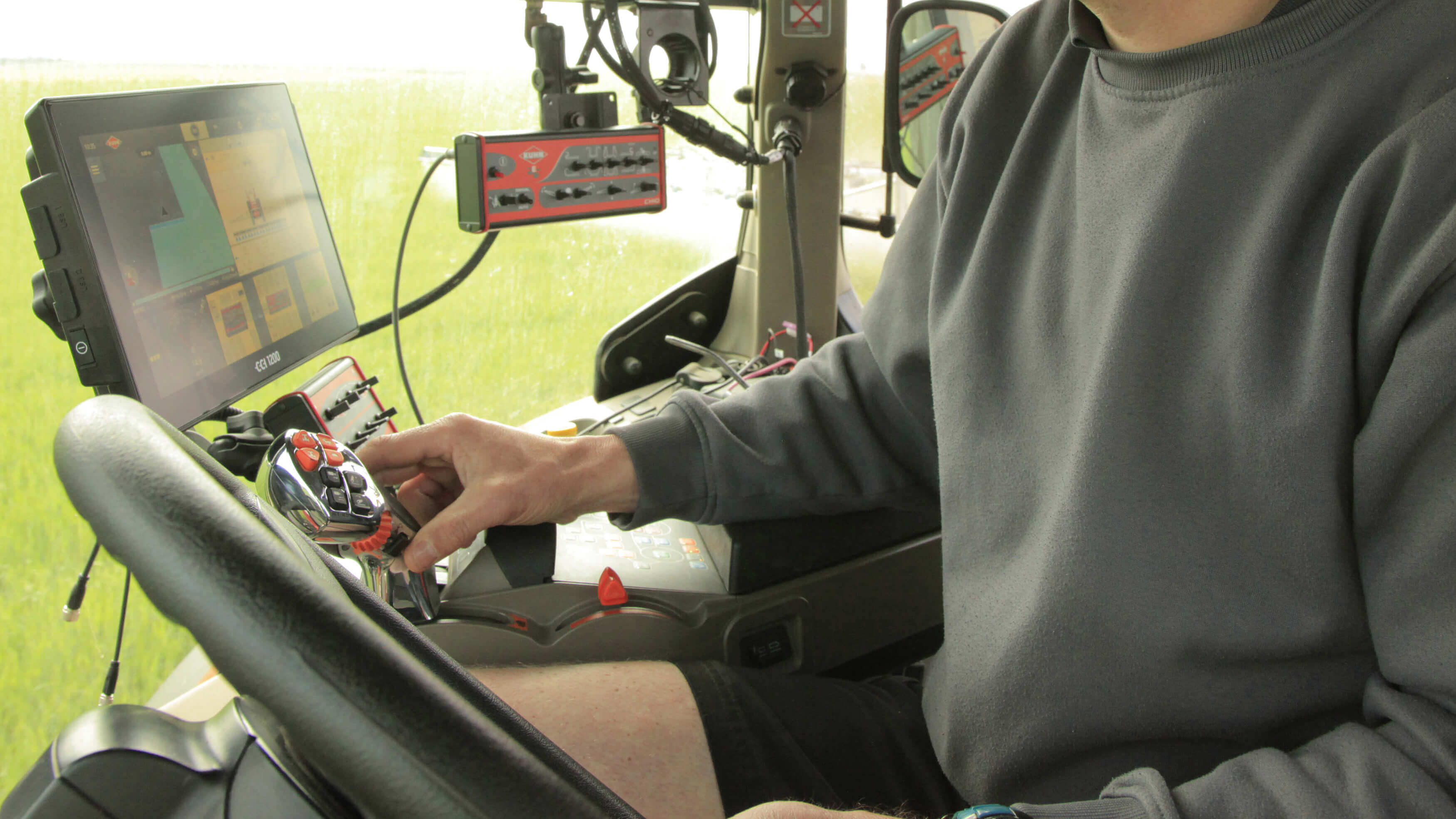 Nouveau terminal ISOBUS CCI 800 pour les machines KUHN | KUHN